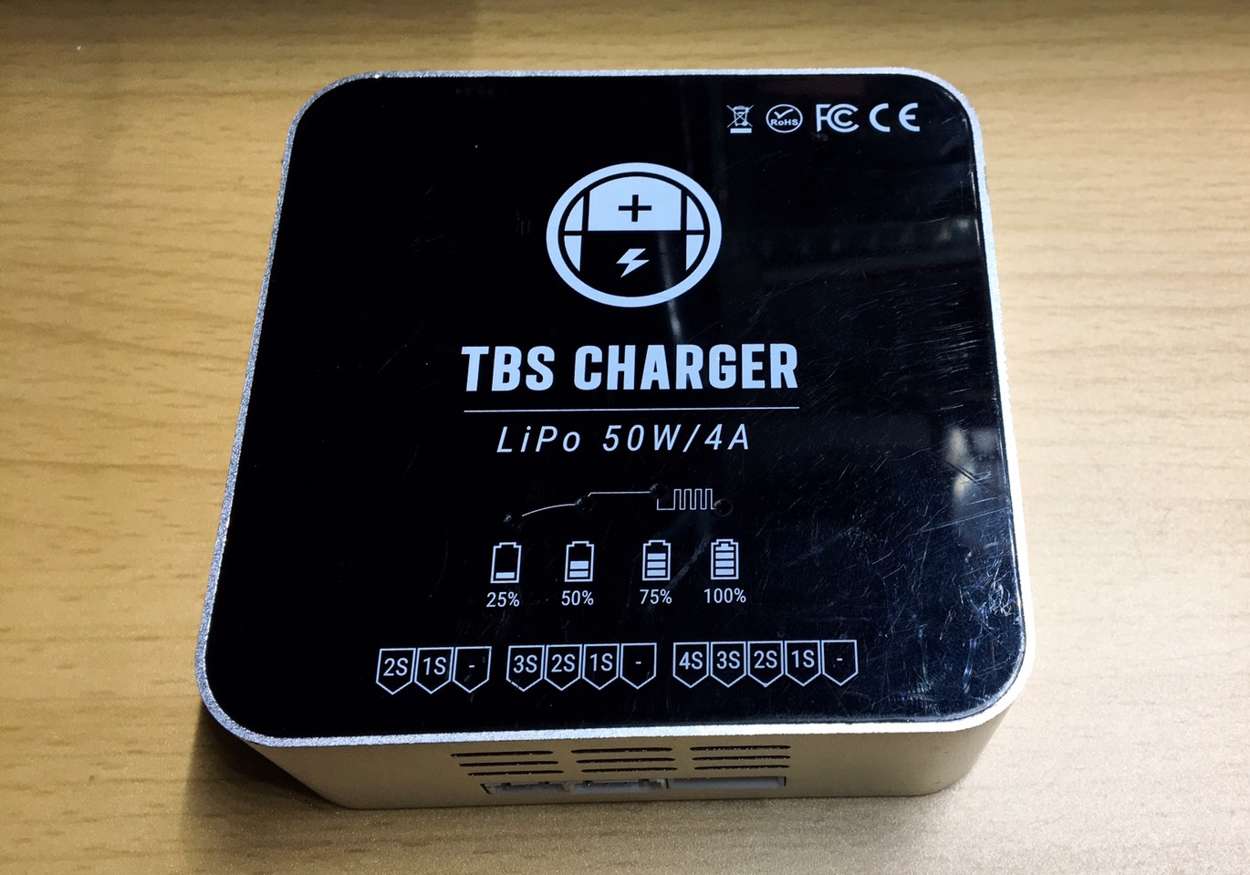 『ROTORX EV-Peak e4-2.0 Easy Charger』『ROTORX EV-Peak e4-4.0 Easy Charger』の修理方法｜WDAドローンブログ